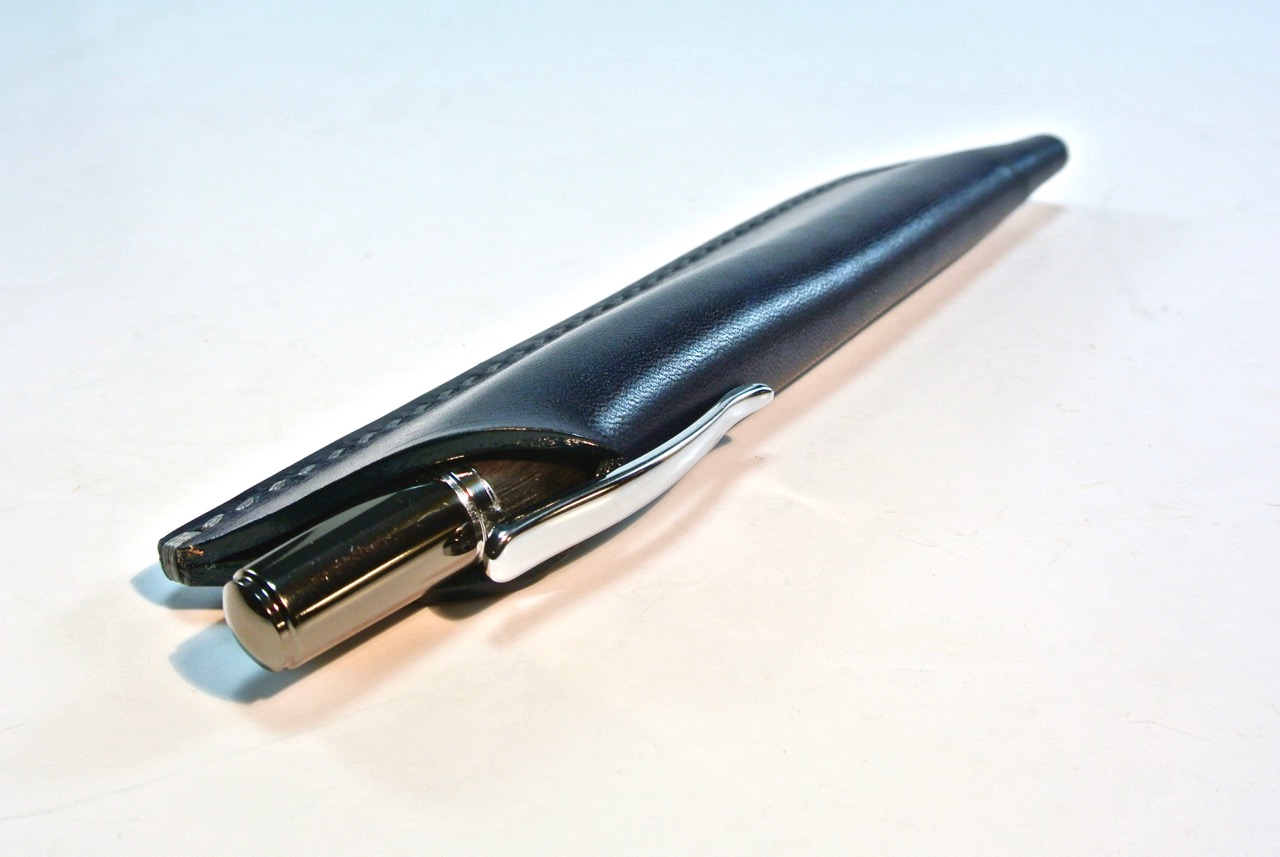 Black Sheep Pen Keeper - Black Sheep Leather